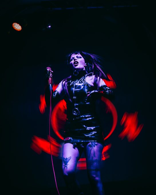 Alice Glass en Chile: La voz del Electropop desatando la locura en su ...