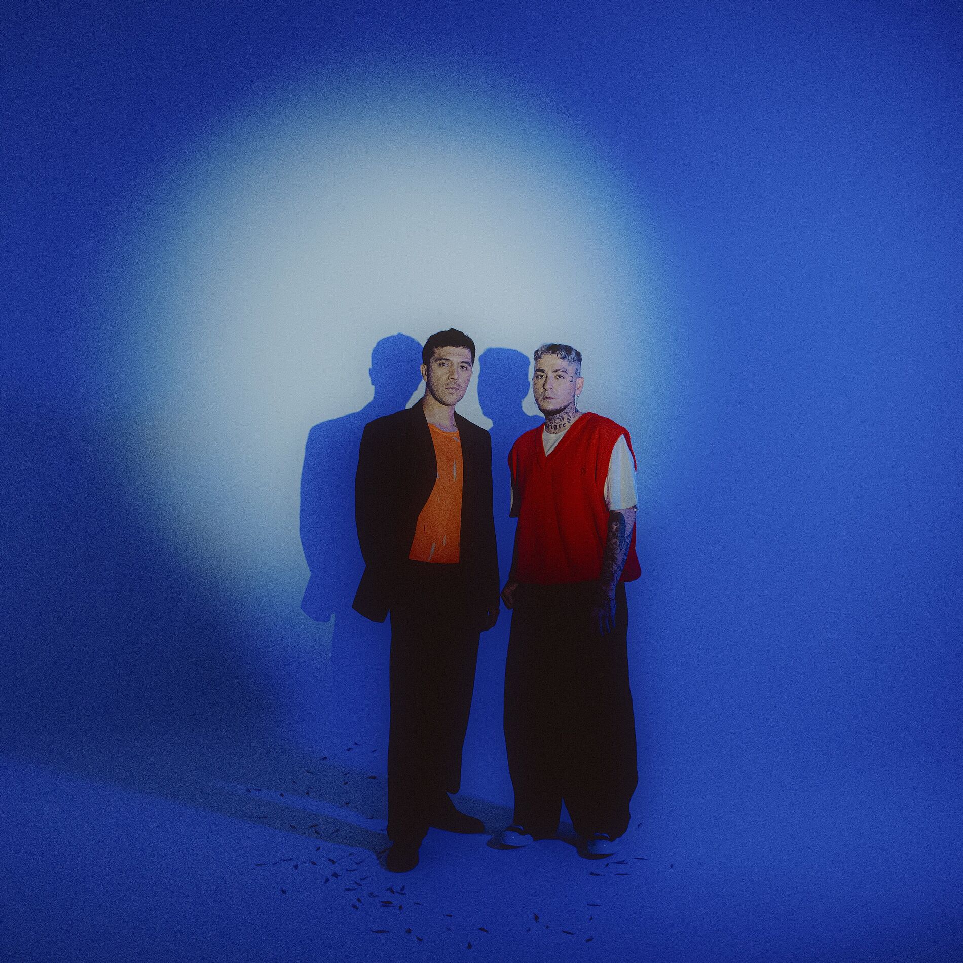 Ceaese presenta su nuevo single «Mirándote» con la participación ...